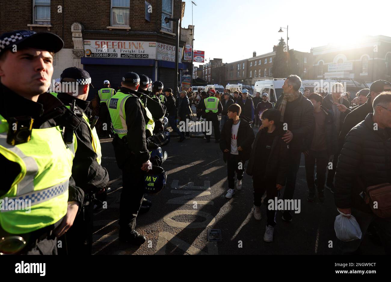Tottenham police officers hi-res stock photography and images - Alamy
