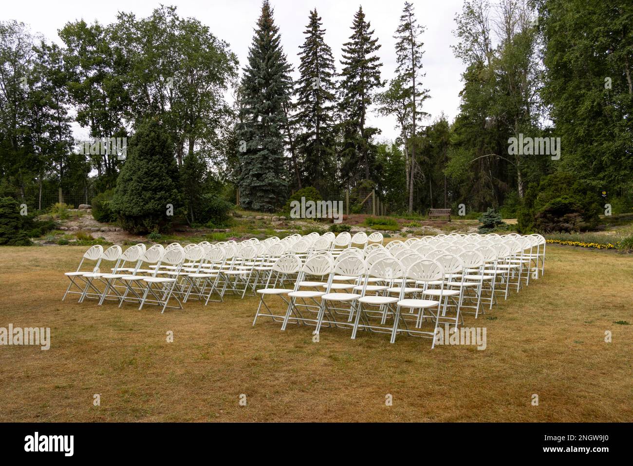 Empty wedding reception hi-res stock photography and images - Alamy
