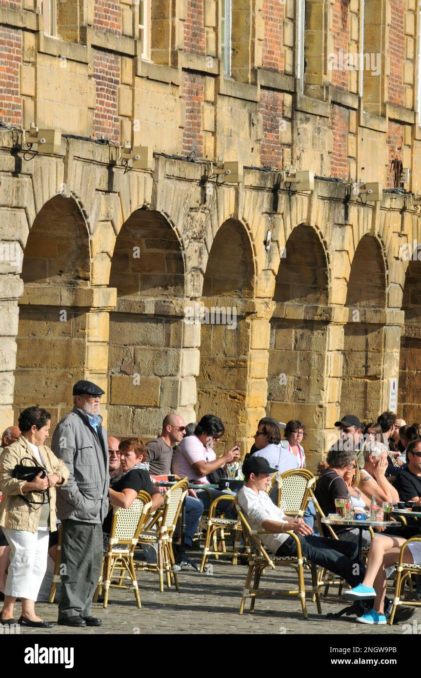 Le chef-lieu du departement des ardennes est celebre pour sa magnifique ...