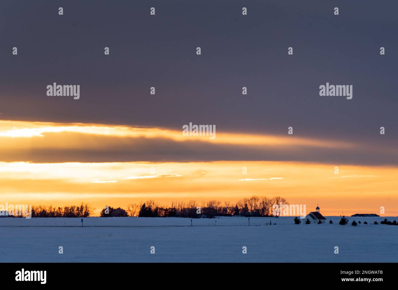 Saskatchewan winter sunset hi-res stock photography and images - Alamy