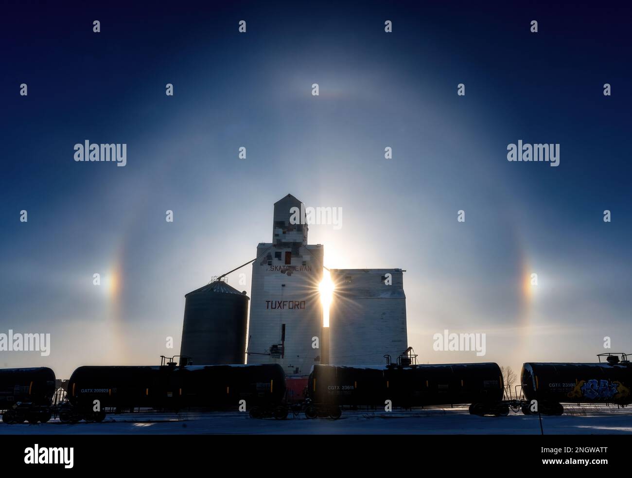 Saskatchewan winter sun hi-res stock photography and images - Alamy