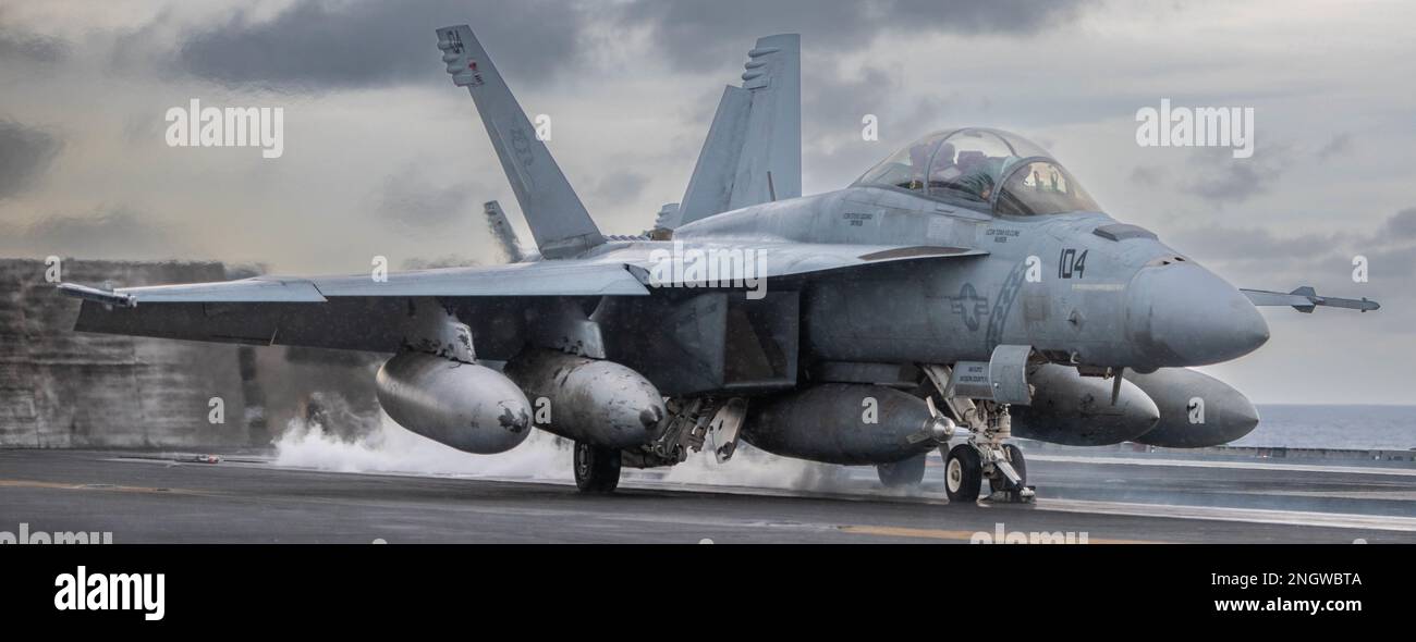 221126-N-UF592-1112 PHILIPPINE SEA (Nov. 26, 2022) An F/A-18F Super ...