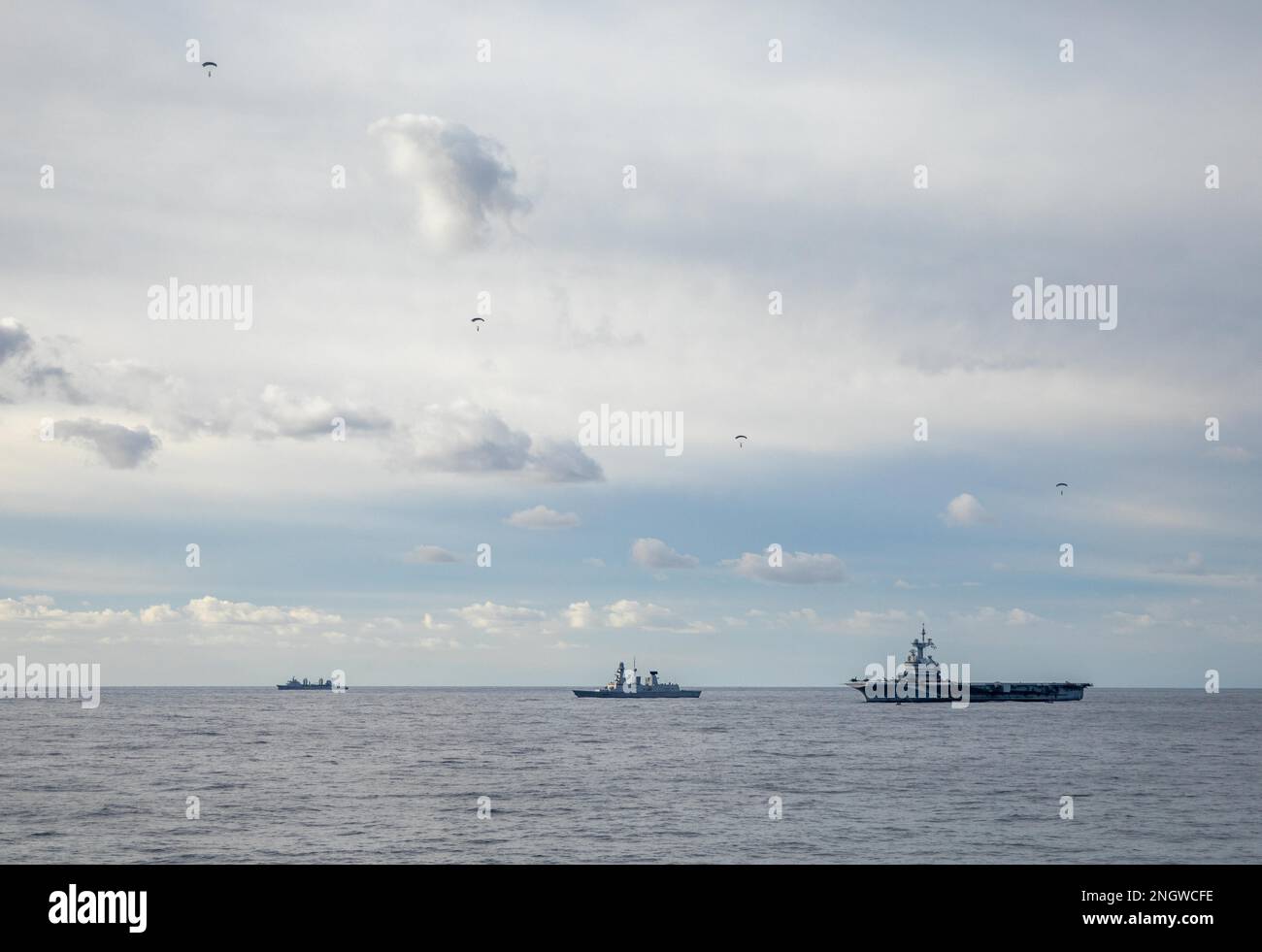 80 paratroopers hi-res stock photography and images - Alamy