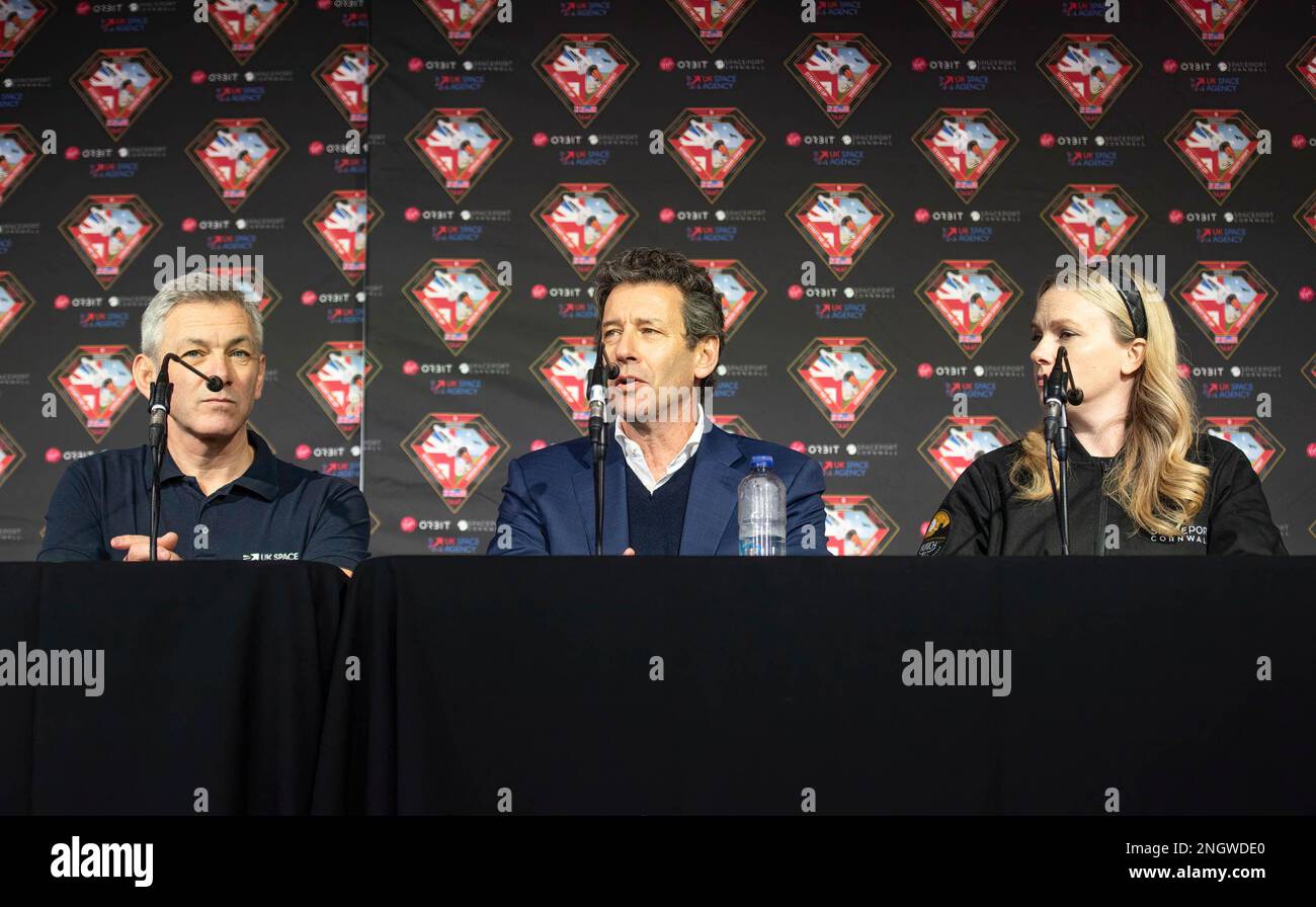 Dan Hart, CEO of Virgin Orbit (C) Ian Ennett, Deputy CEO UKSA (L) and ...