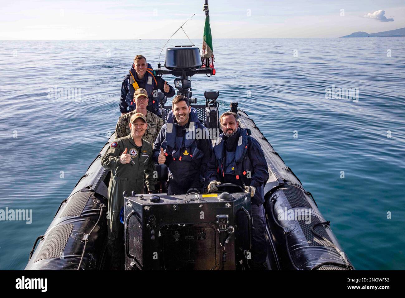 221128-N-MW880-2001 NAPLES, Italy (Nov. 28, 2022) Capt. Dave Pollard ...