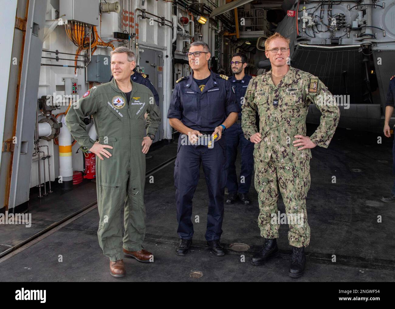 221128-N-MW880-2075 NAPLES, Italy (Nov. 28, 2022) Capt. Dave Pollard ...