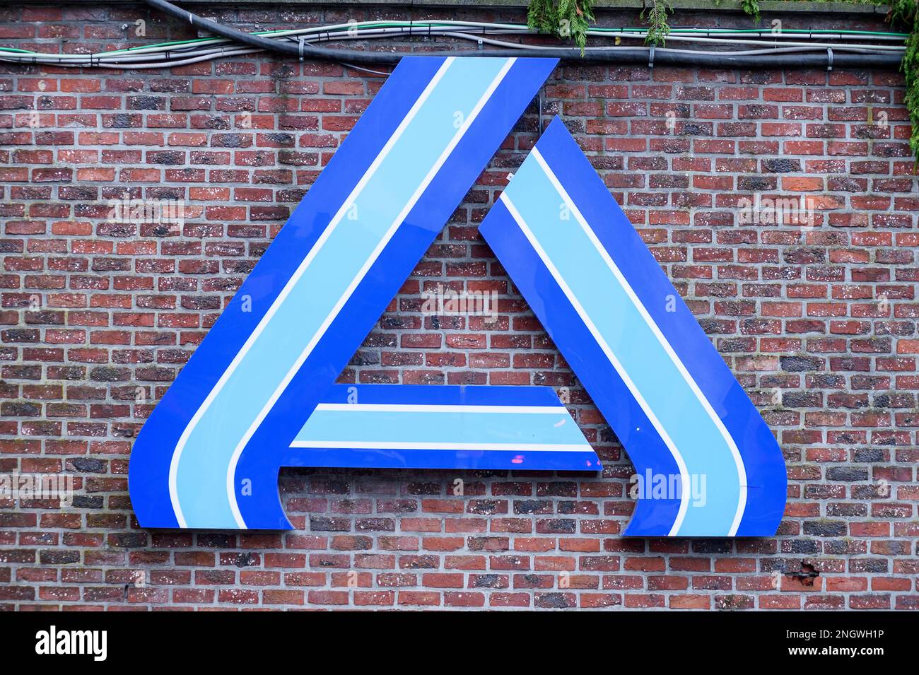 Aldi shop | Les magasins Aldi Stock Photo - Alamy