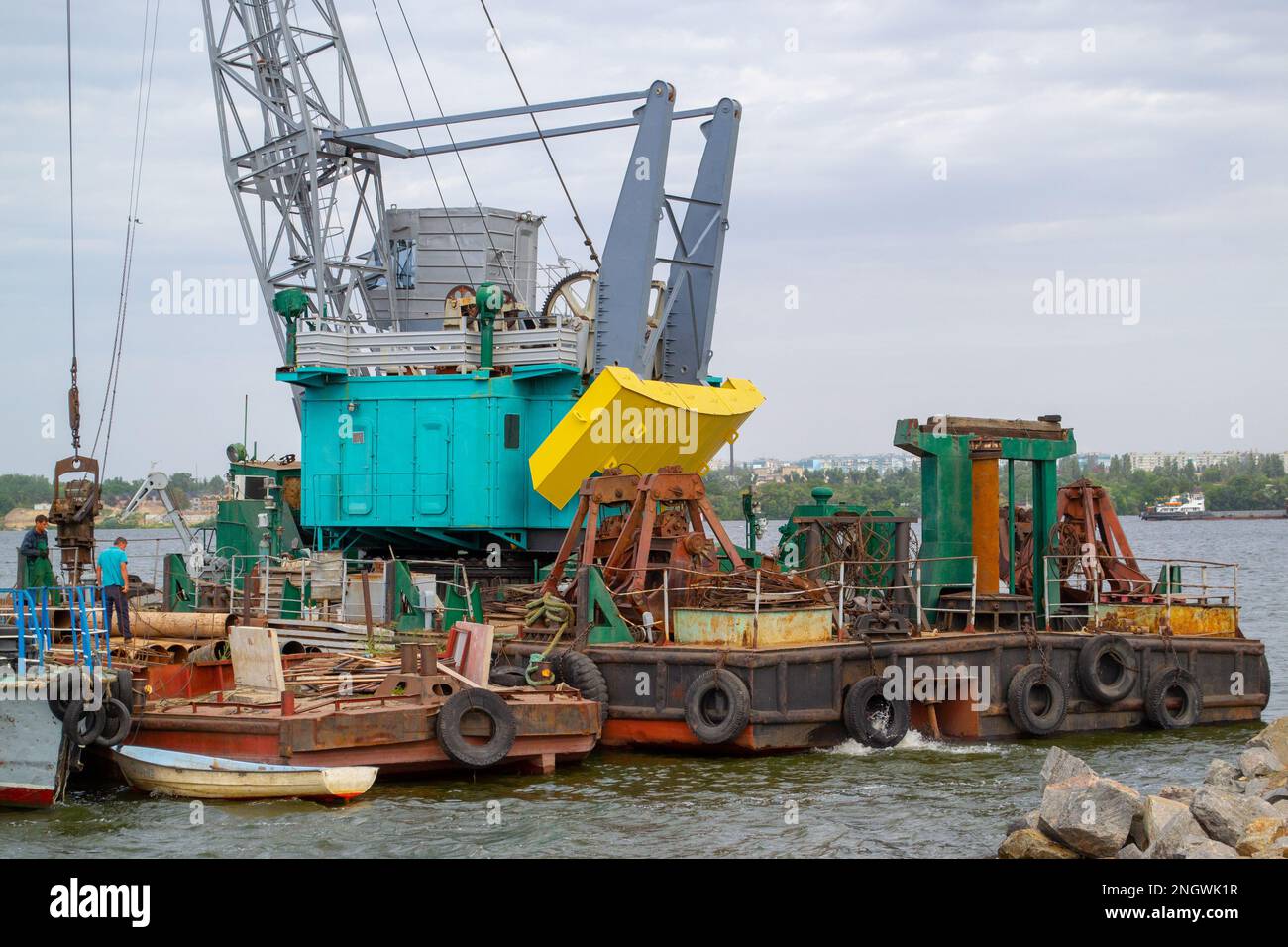 Crane luffing mechanism hi-res stock photography and images - Alamy