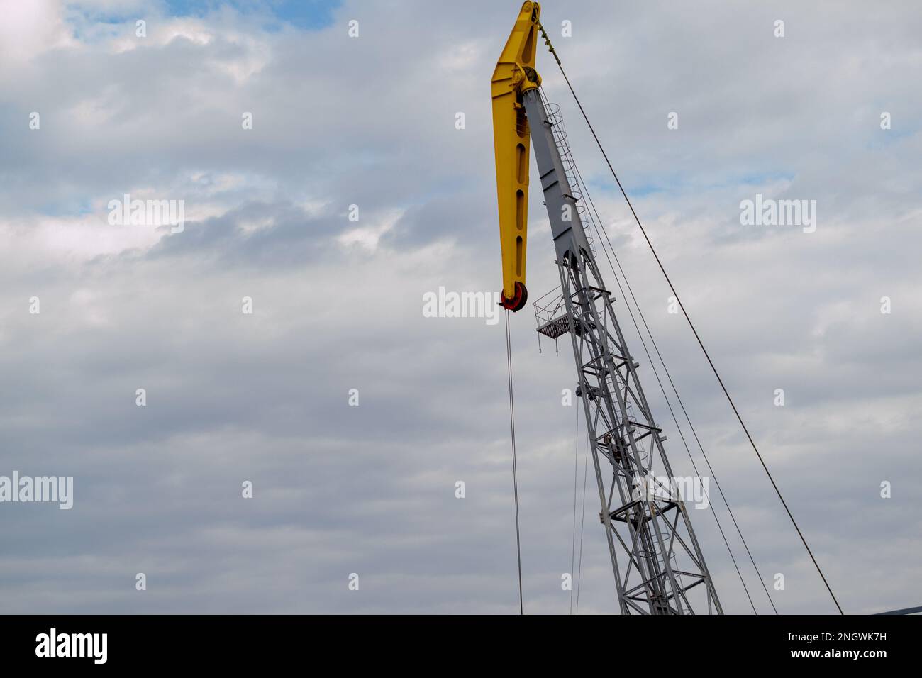Crane luffing mechanism hi-res stock photography and images - Alamy