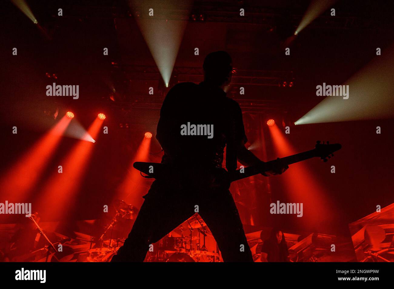 Guitariste en concert rock hi-res stock photography and images - Alamy