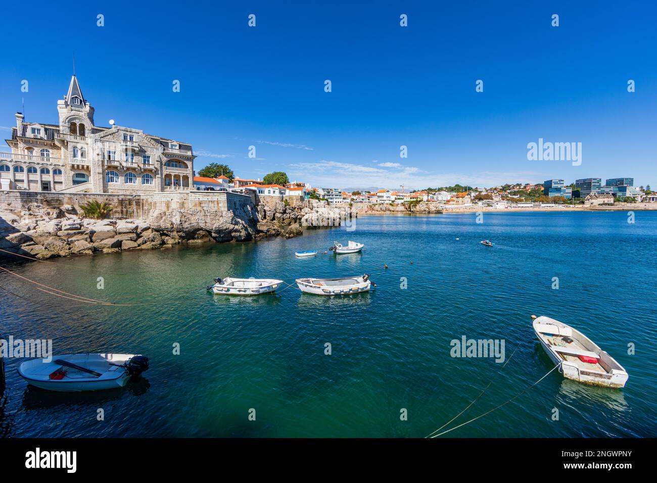 Waterfront lisbon hi-res stock photography and images - Alamy
