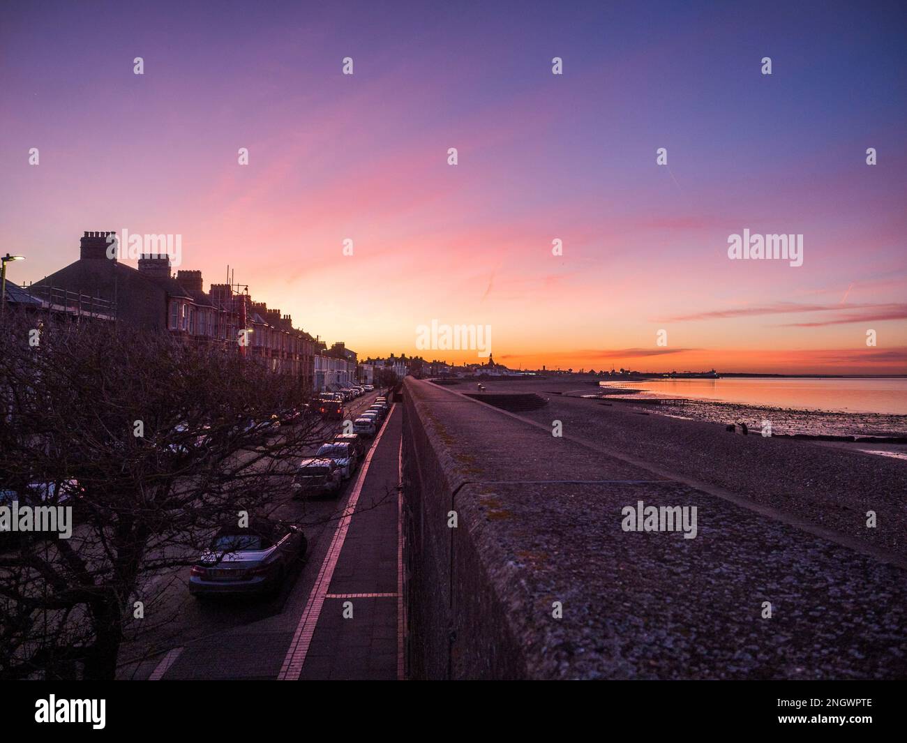 Sheerness, Kent, UK. 19th Feb, 2023. UK Weather: stunning sunset in ...