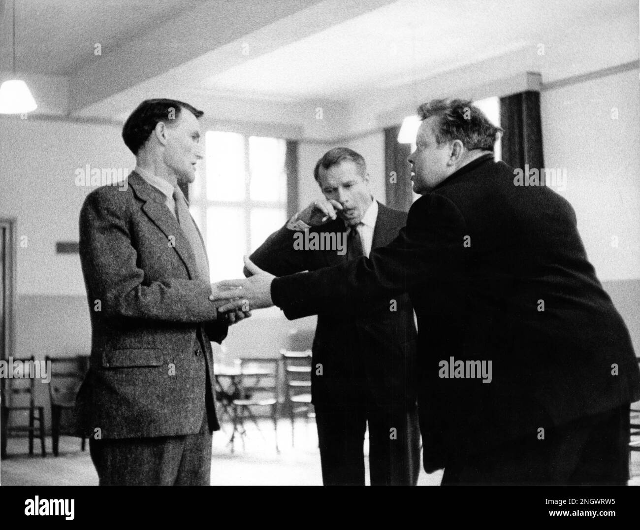 DUNCAN MACRAE and LAURENCE OLIVIER being directed by ORSON WELLES ...