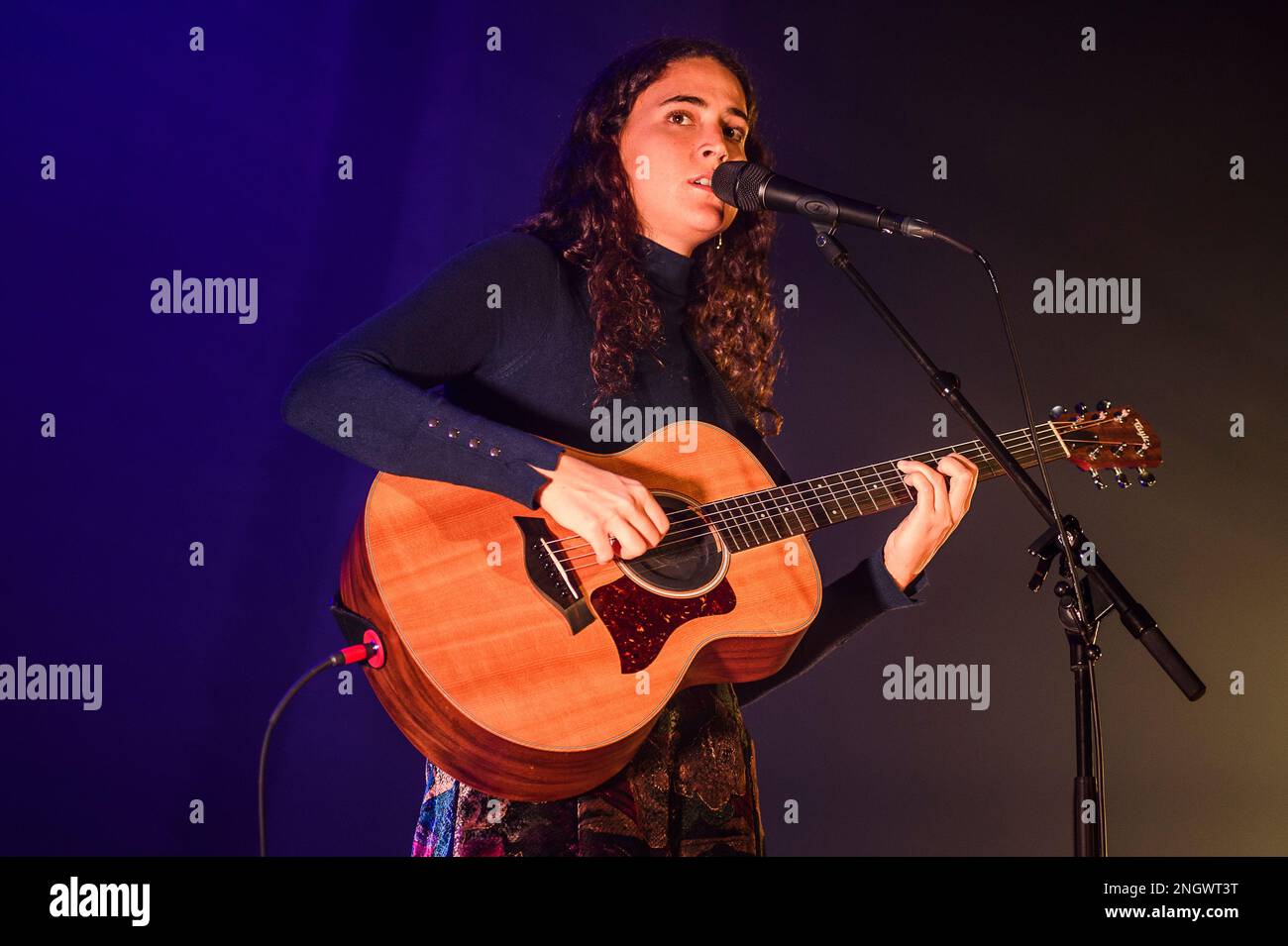 The portuguese singer Maro performs live in Brussels | La chanteuse ...
