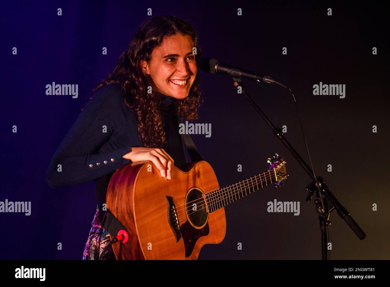 The portuguese singer Maro performs live in Brussels | La chanteuse ...