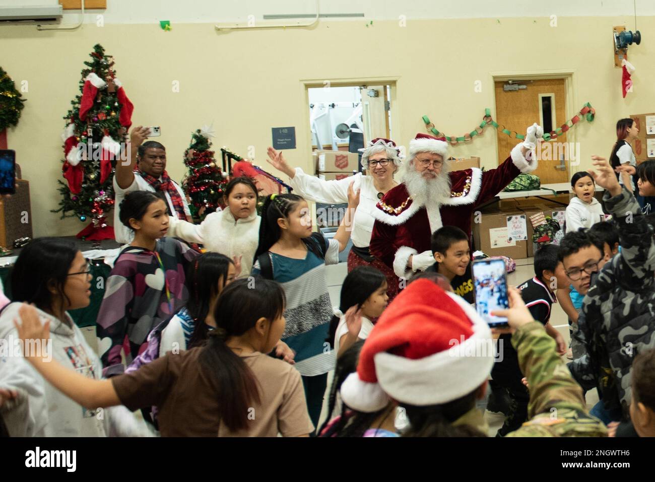 Inupiat community hi-res stock photography and images - Alamy