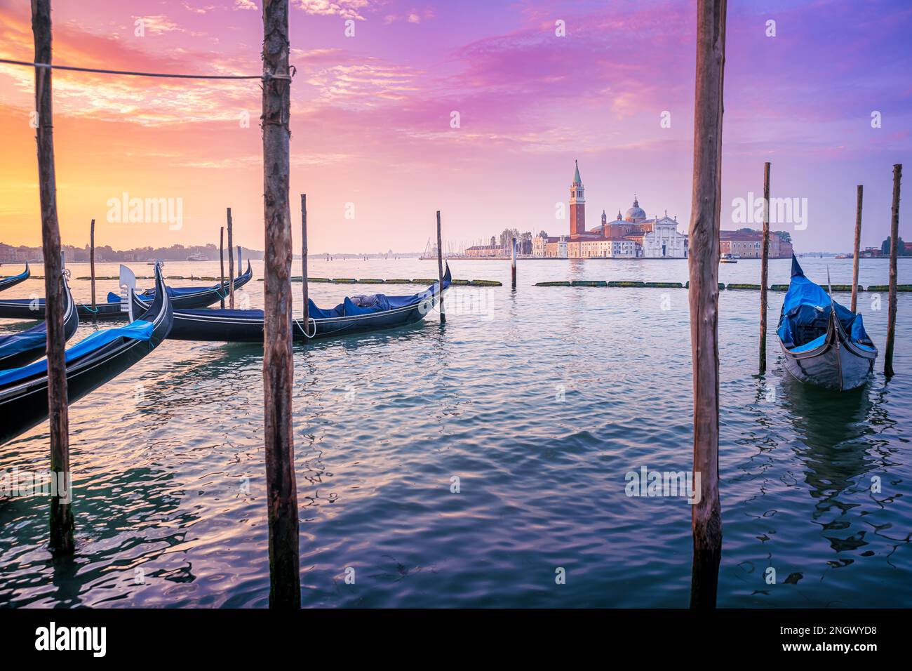 Piazza san marco in venice with morning sun hi-res stock photography ...