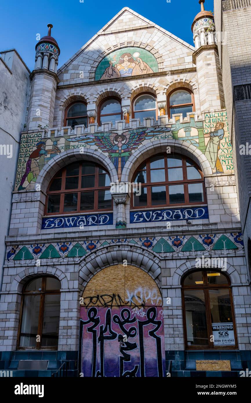 Edward everard building facade hi-res stock photography and images - Alamy