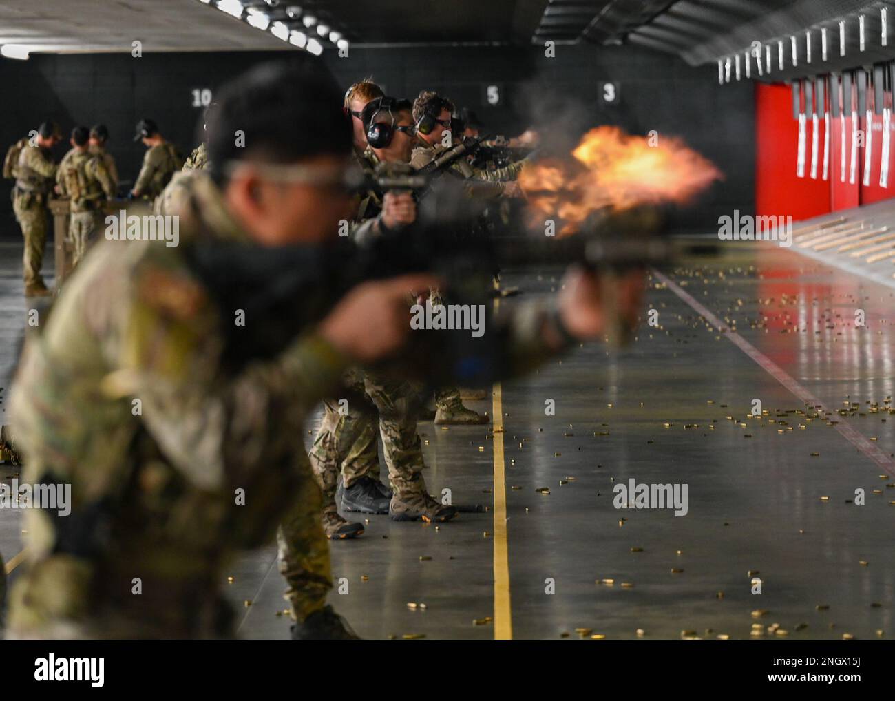 Reach targets hi-res stock photography and images - Alamy