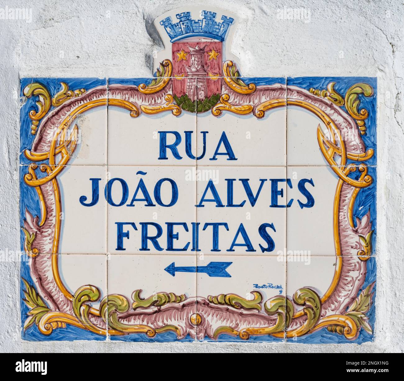 Portuguese tiles street hi-res stock photography and images - Alamy