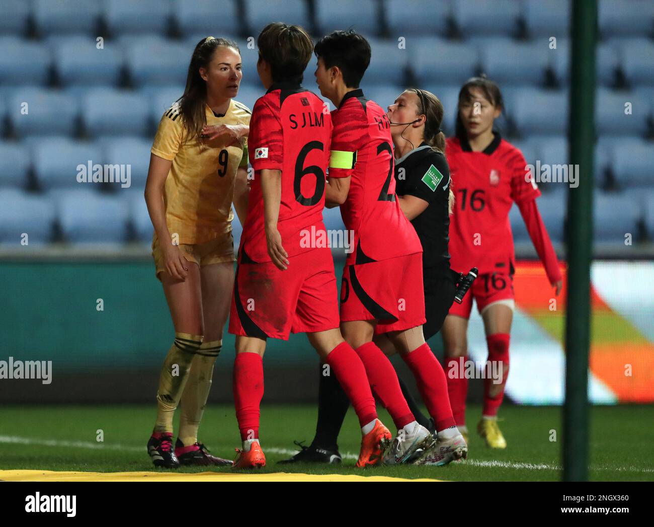 Belgium's Juie Biesmans clashes with South Korea's Lim Seon-joo (centre ...