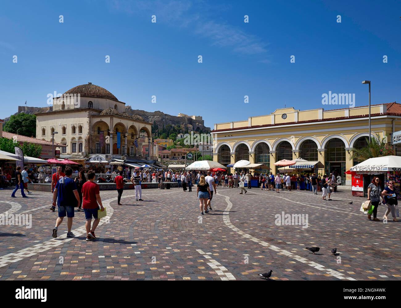 Pedestrian street old town athens hi-res stock photography and images ...