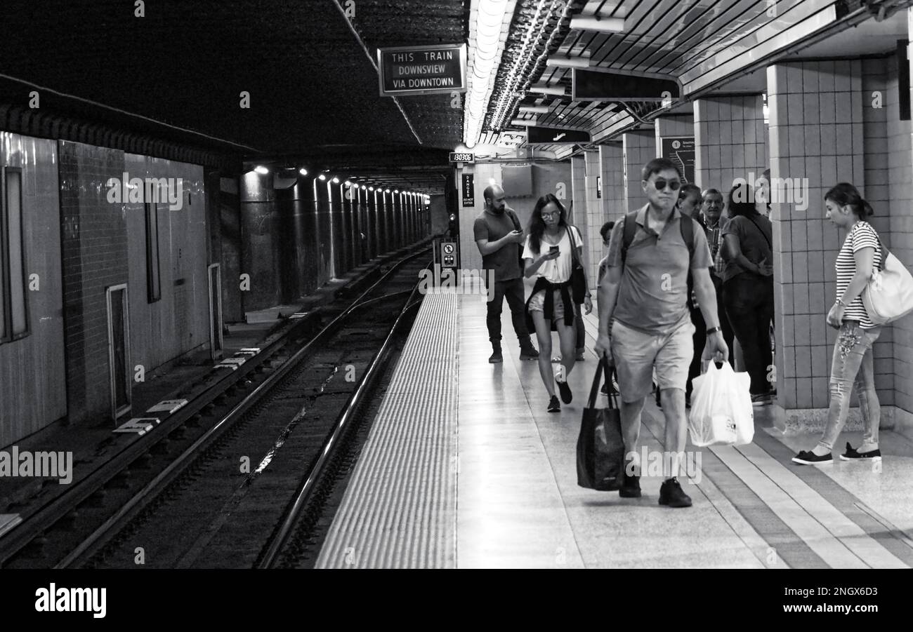 Toronto bus line hi-res stock photography and images - Alamy