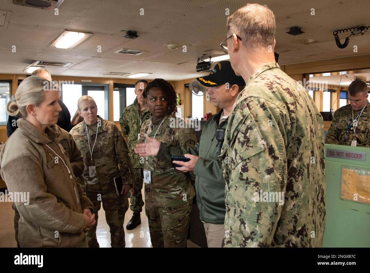 NORFOLK, Virginia (November 30, 2022) USNS John Lenthall (T-AO 189 ...