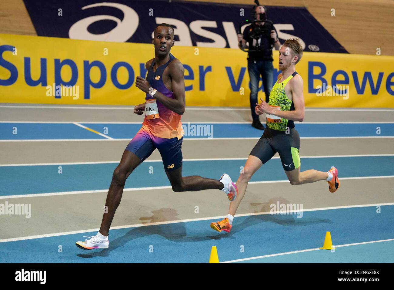 Mahadi abdi ali competing on the 3000m men hi-res stock photography and ...