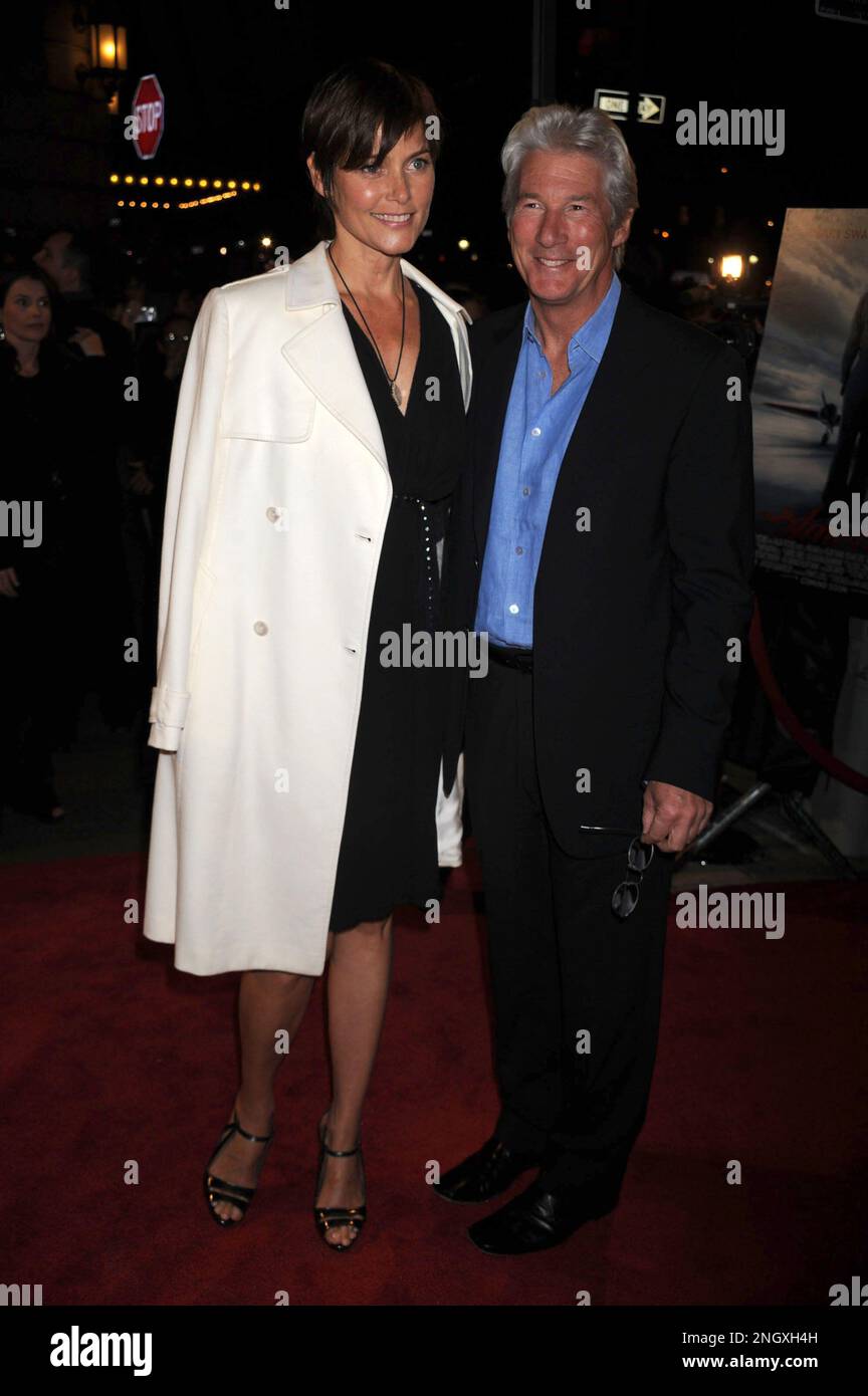 NEW YORK - OCTOBER 20: Actors Richard Gere and Carey Lowell attend the ...