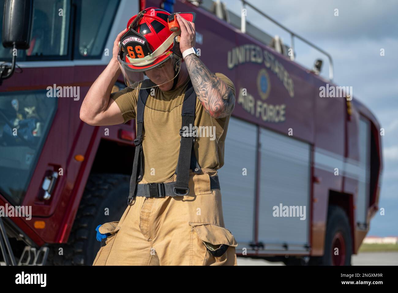 U.S. Air Force Staff Sgt. Hunter Larsen, 6th Civil Engineer Squadron ...