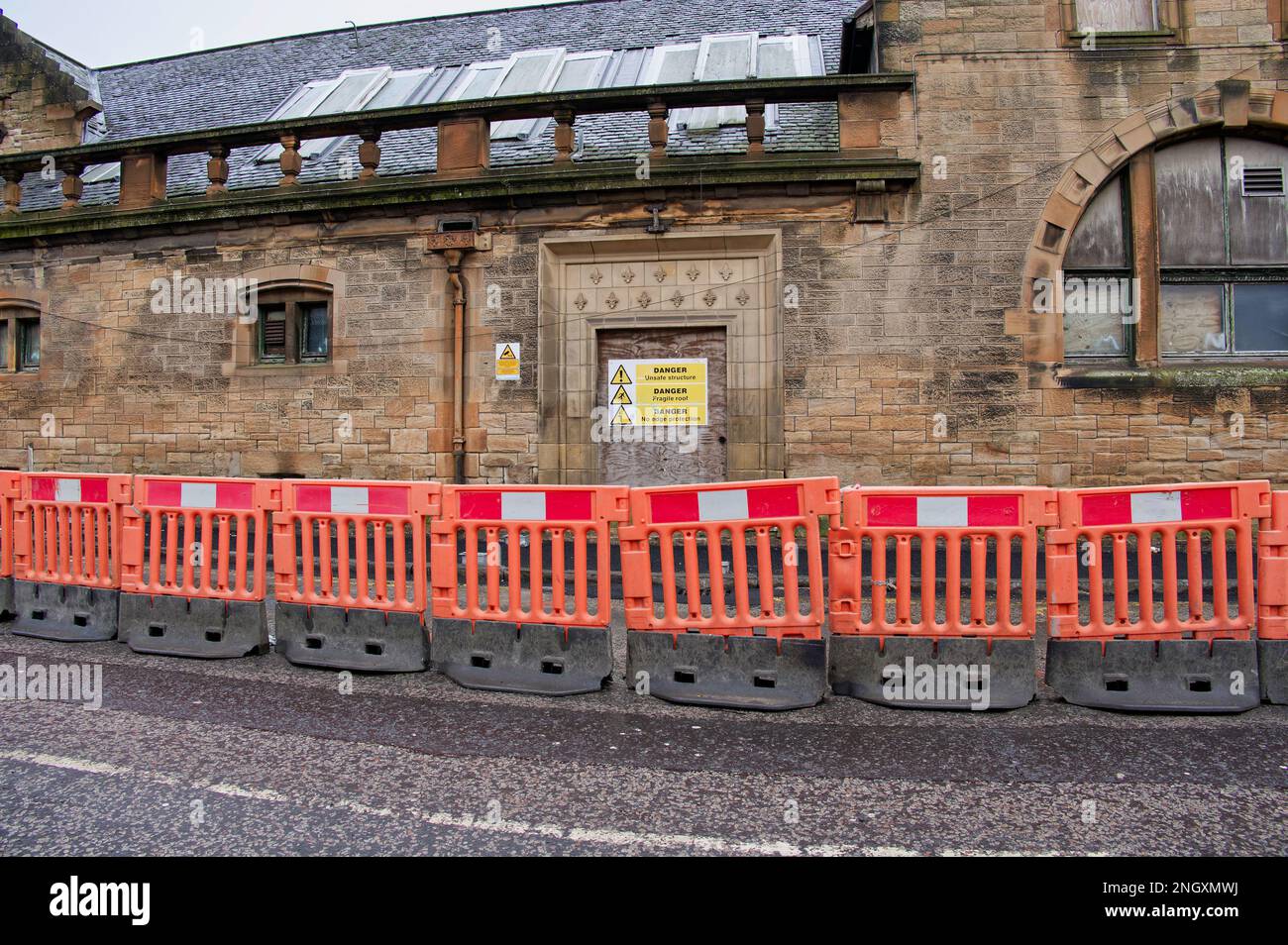 Construction site directional signs hi-res stock photography and images ...