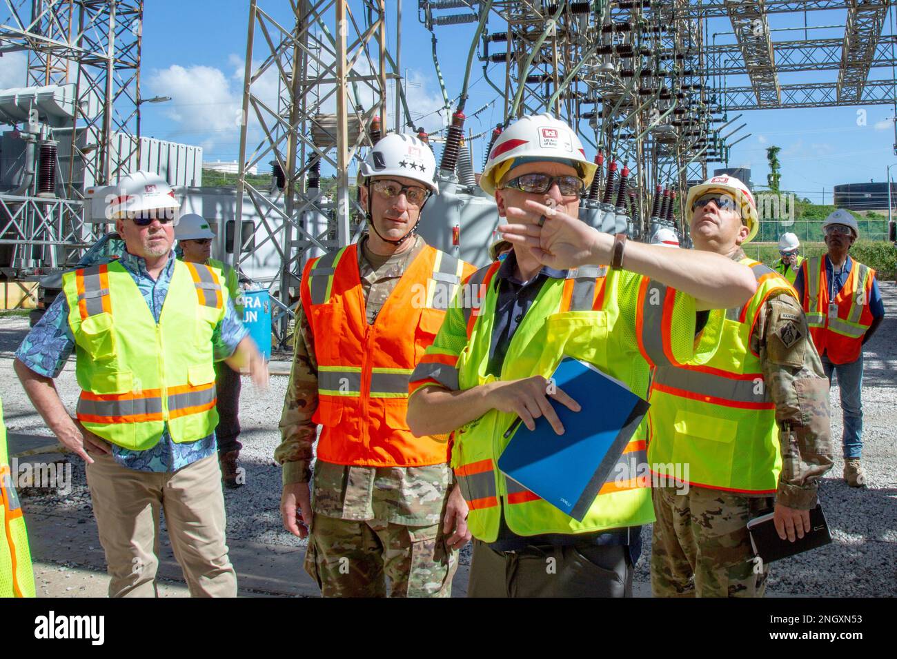 Leaders from the U.S. Army Corps of Engineers and FEMA conduct a site ...