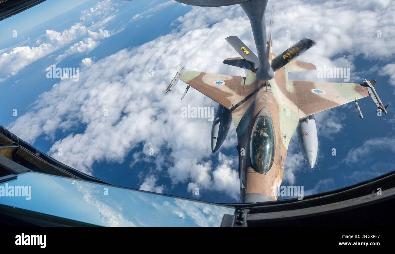 An Israeli Air Force F-16 Fighting Falcon refuels from a U.S. Air Force ...