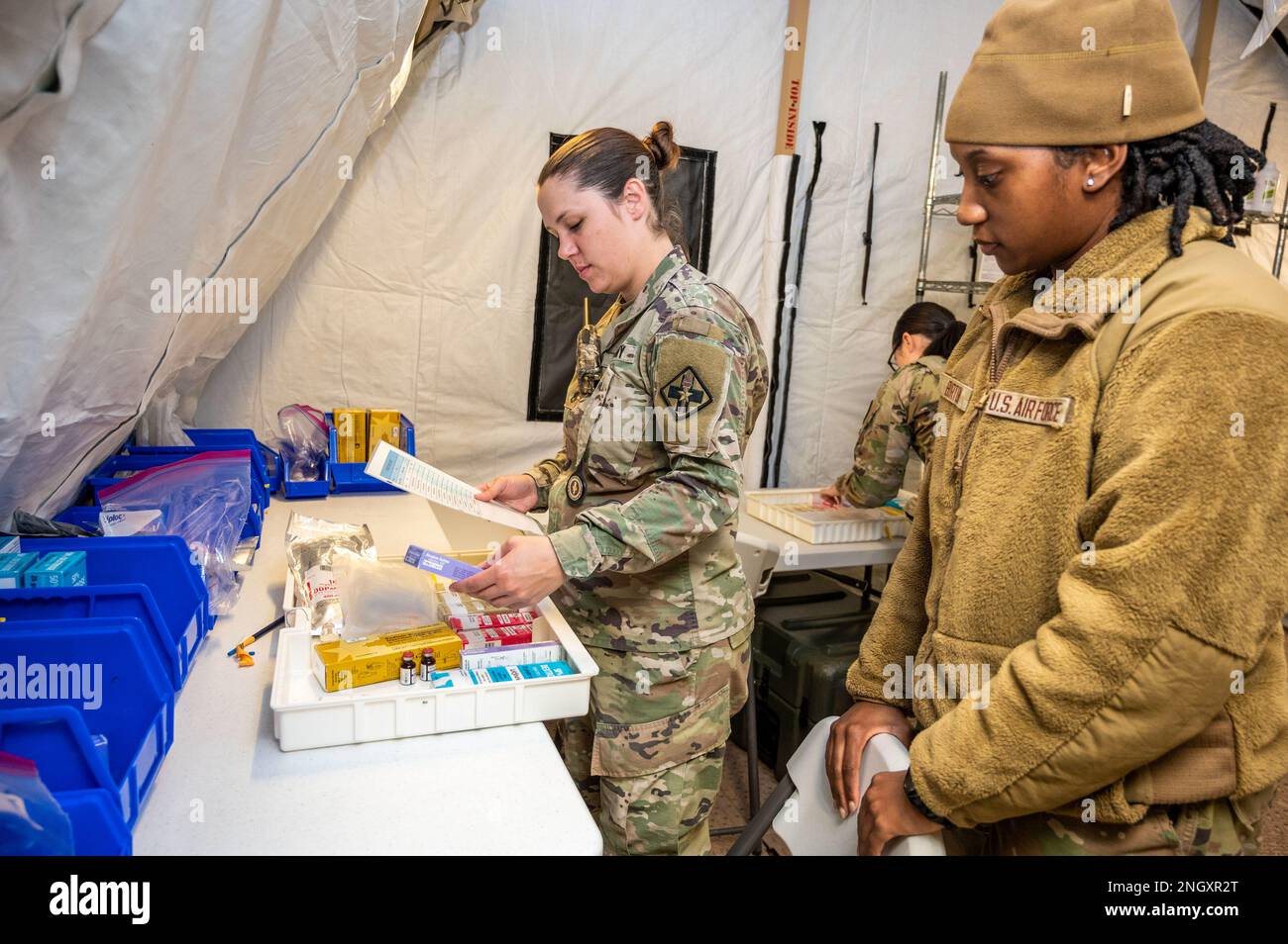 Trauma cart hi-res stock photography and images - Alamy