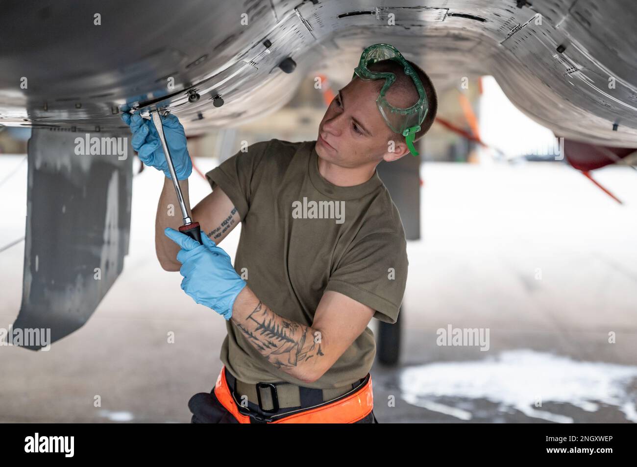 Airman 1st Class Austin Applegate, 67th Aircraft Maintenance Unit crew ...