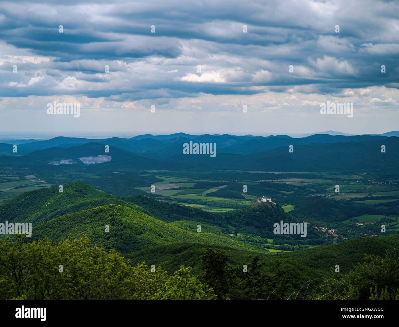 Fuzer castle hungary hi-res stock photography and images - Alamy