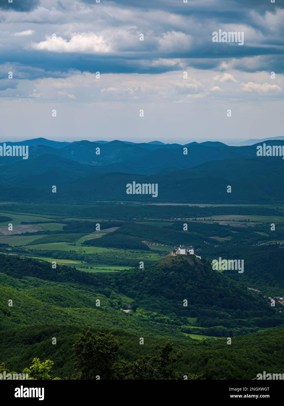 Fuzer castle hungary hi-res stock photography and images - Alamy