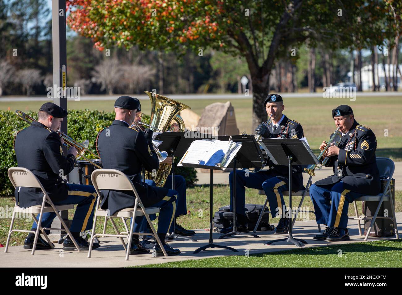 Soldiers from the 3rd Infantry Division Band play the National Anthem ...