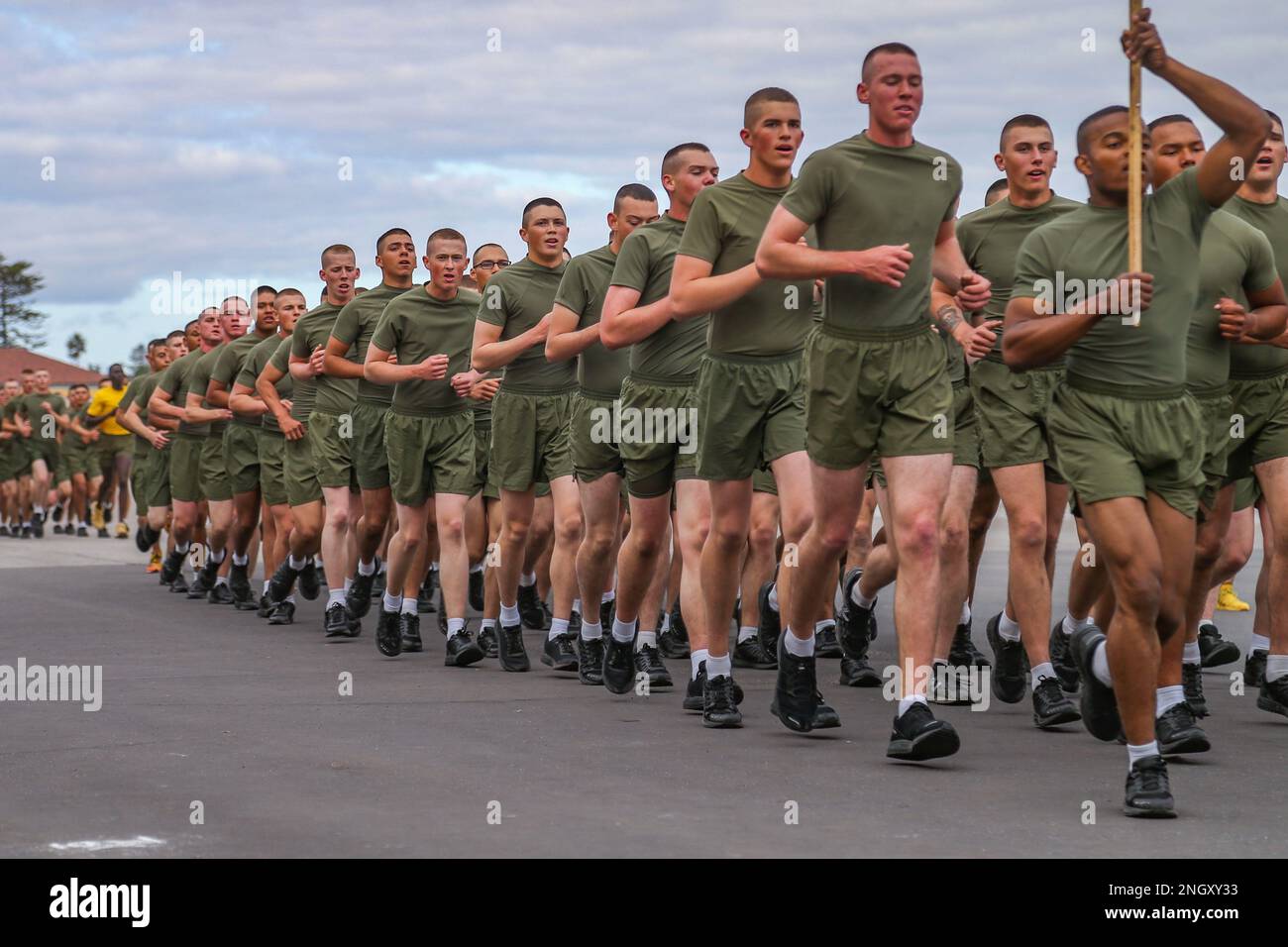 New U.S. Marines with Golf Company, 2nd Recruit Training Battalion ...
