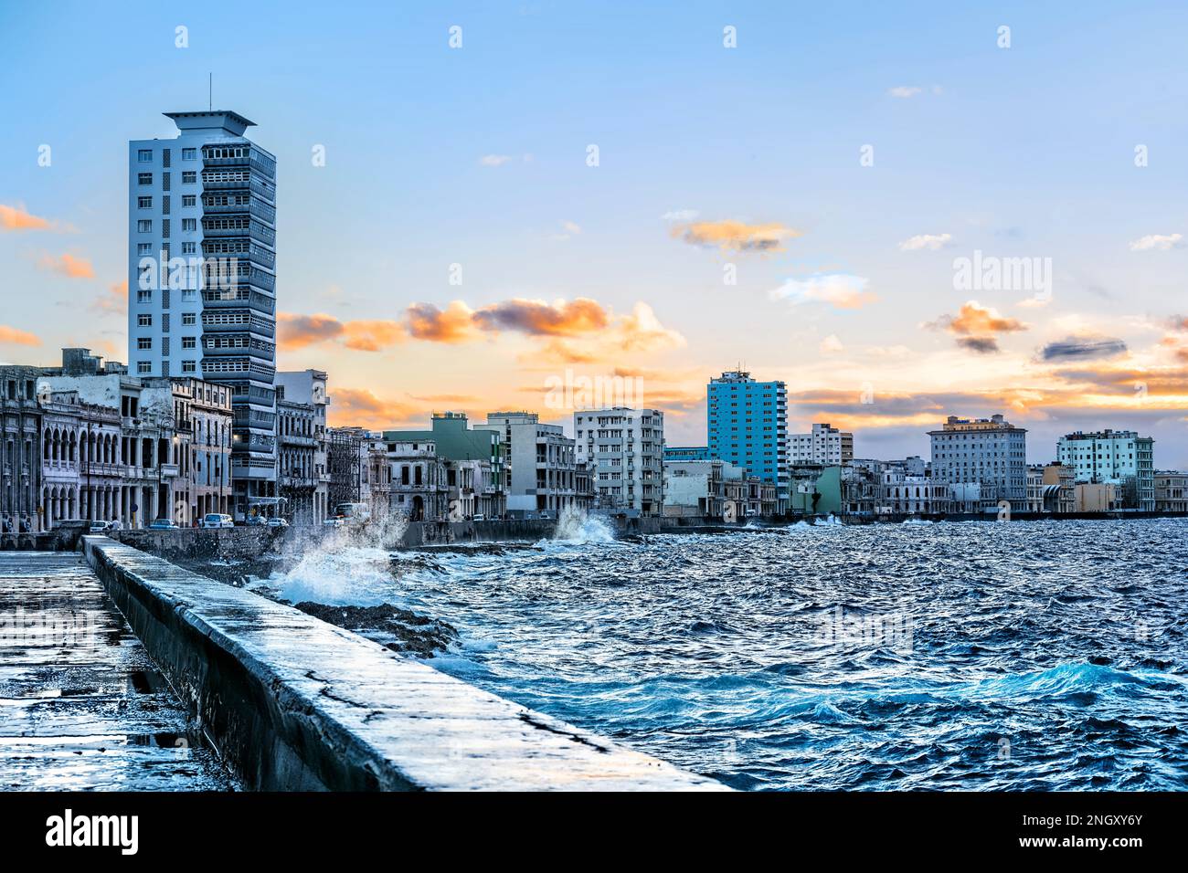 Sunset at the boardwalk, El malecon, in Havana, Cuba Stock Photo - Alamy