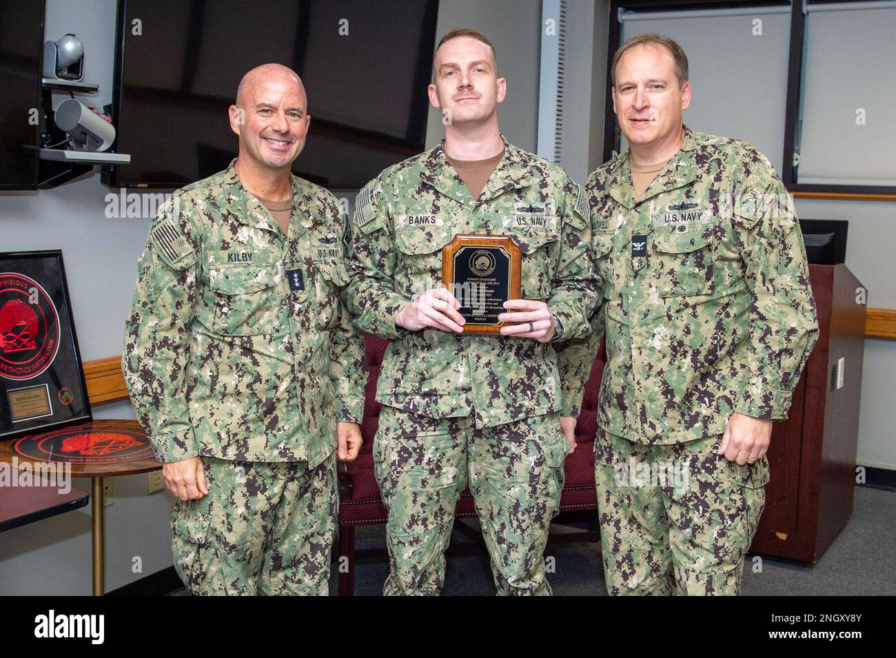 Amphibious warfare tactics instructor graduation hi-res stock ...