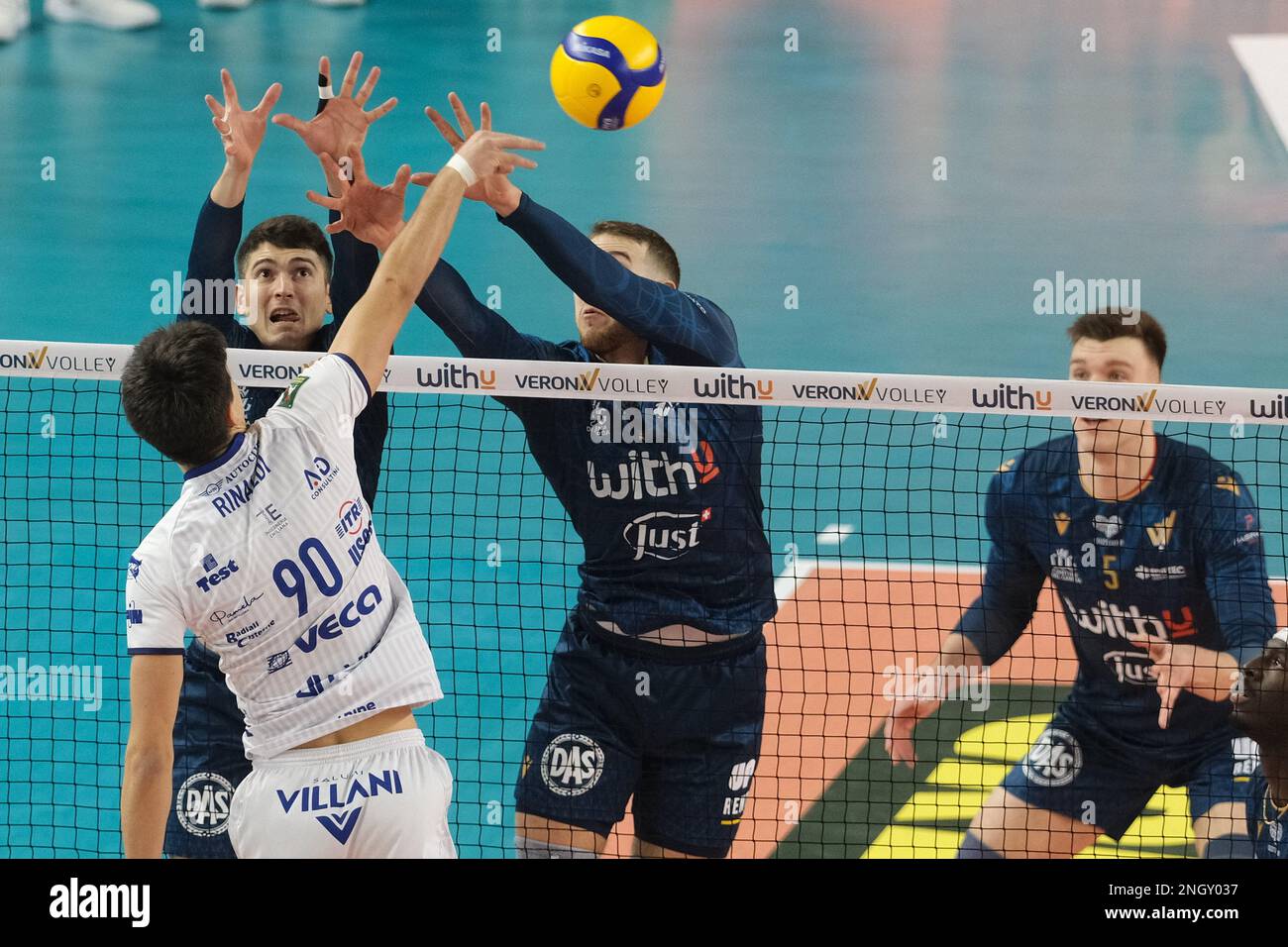 Pala AGSM-AIM, Verona, Italy, February 19, 2023, Block by Luca Spirito - WithU Verona during ...