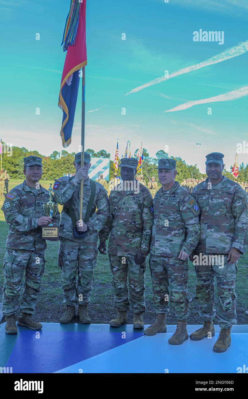 Senior leadership of the 3rd Infantry Division pose for a group photo ...