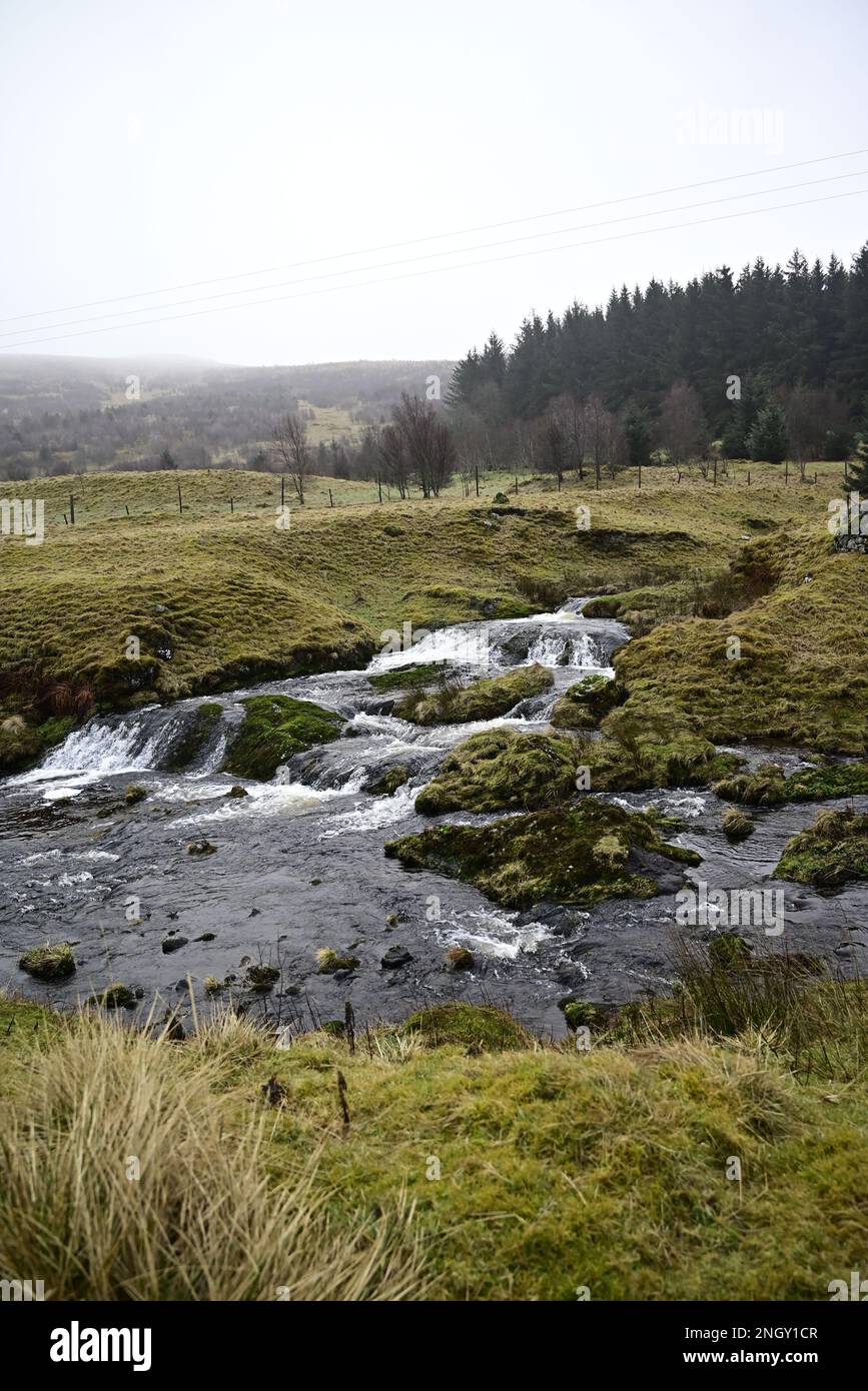 Glen Devon moorland and hills in the mist Stock Photo - Alamy