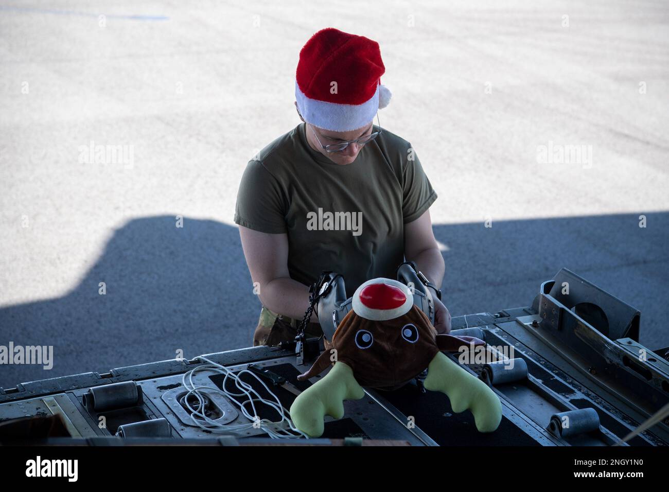 36th expeditionary airlift squadron hi-res stock photography and images ...