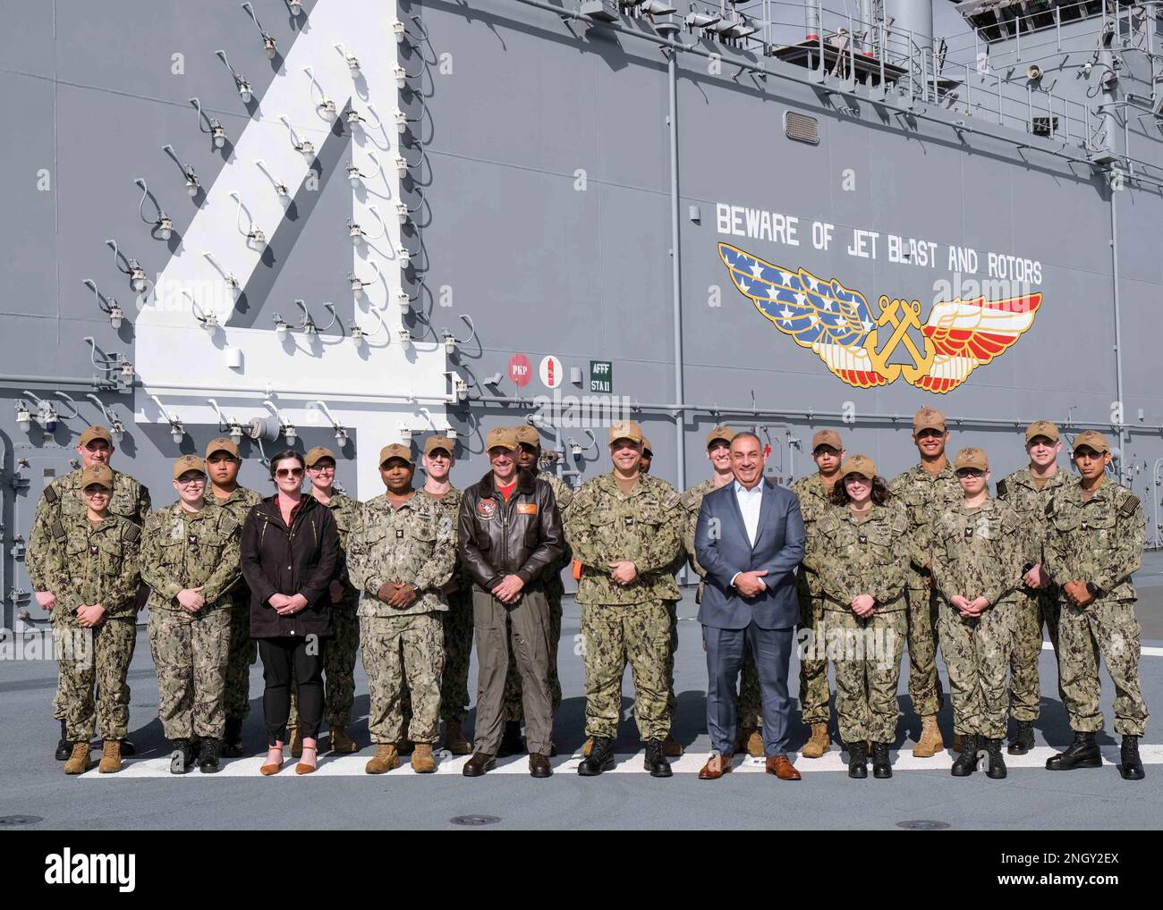 SAN DIEGO (Dec. 1, 2022) Capt. Matthew W. Cieslukowski, commanding ...