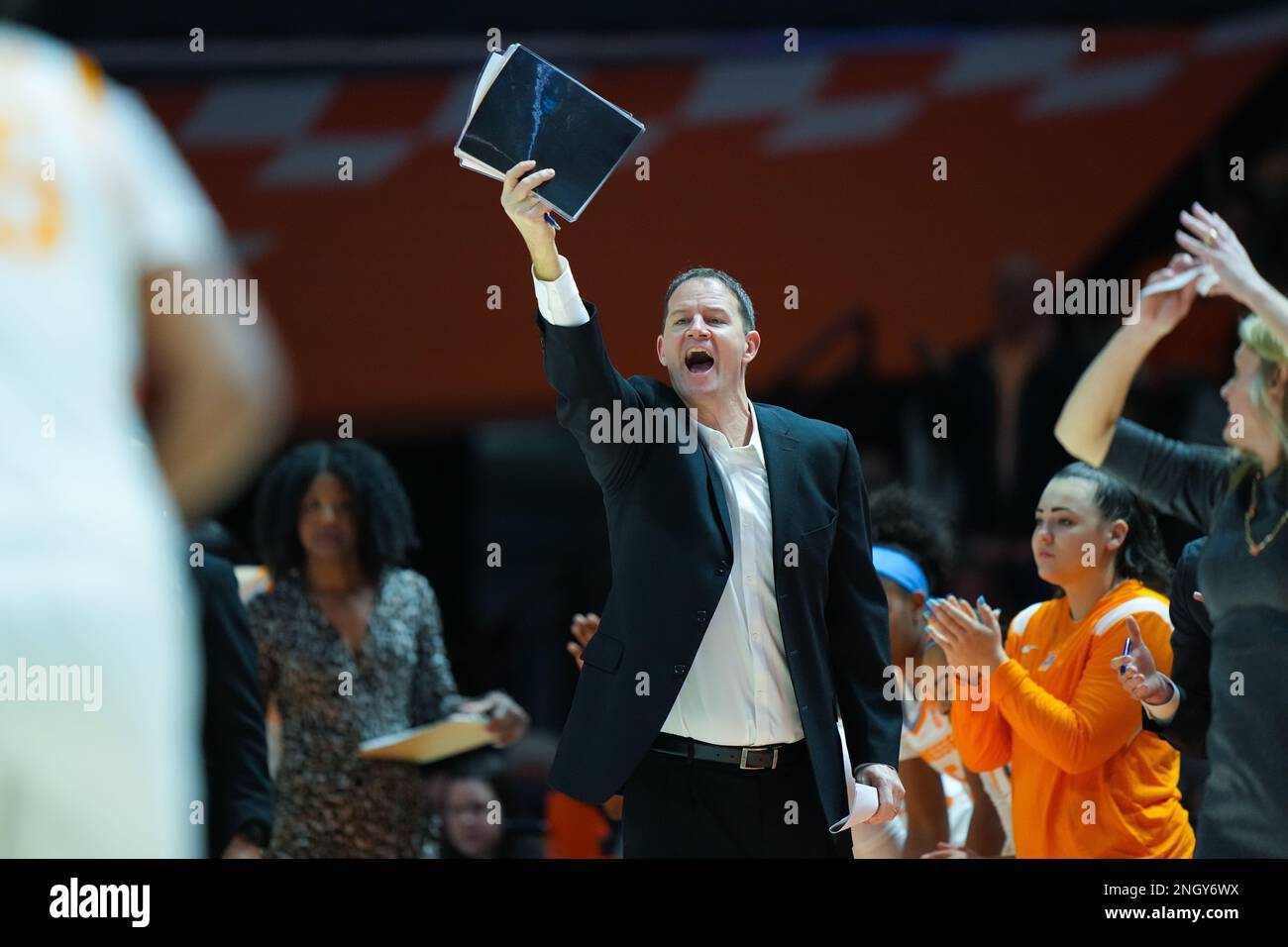 Assisant hi-res stock photography and images - Alamy