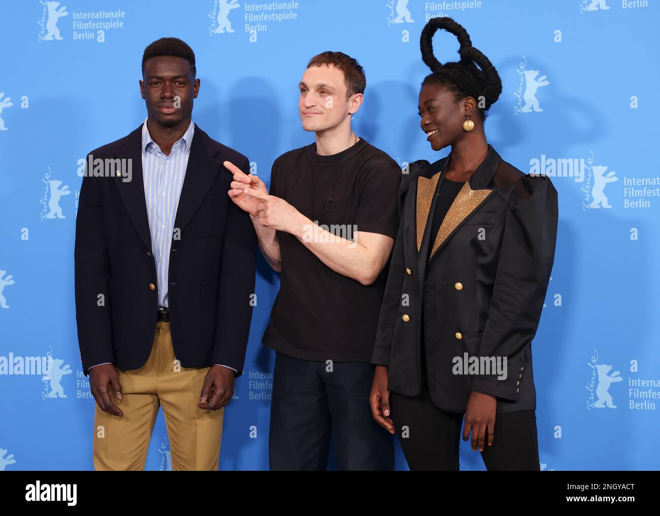 Berlin, Germany. 20th Feb, 2023. Actors Morr Ndiaye (l-r), Franz ...