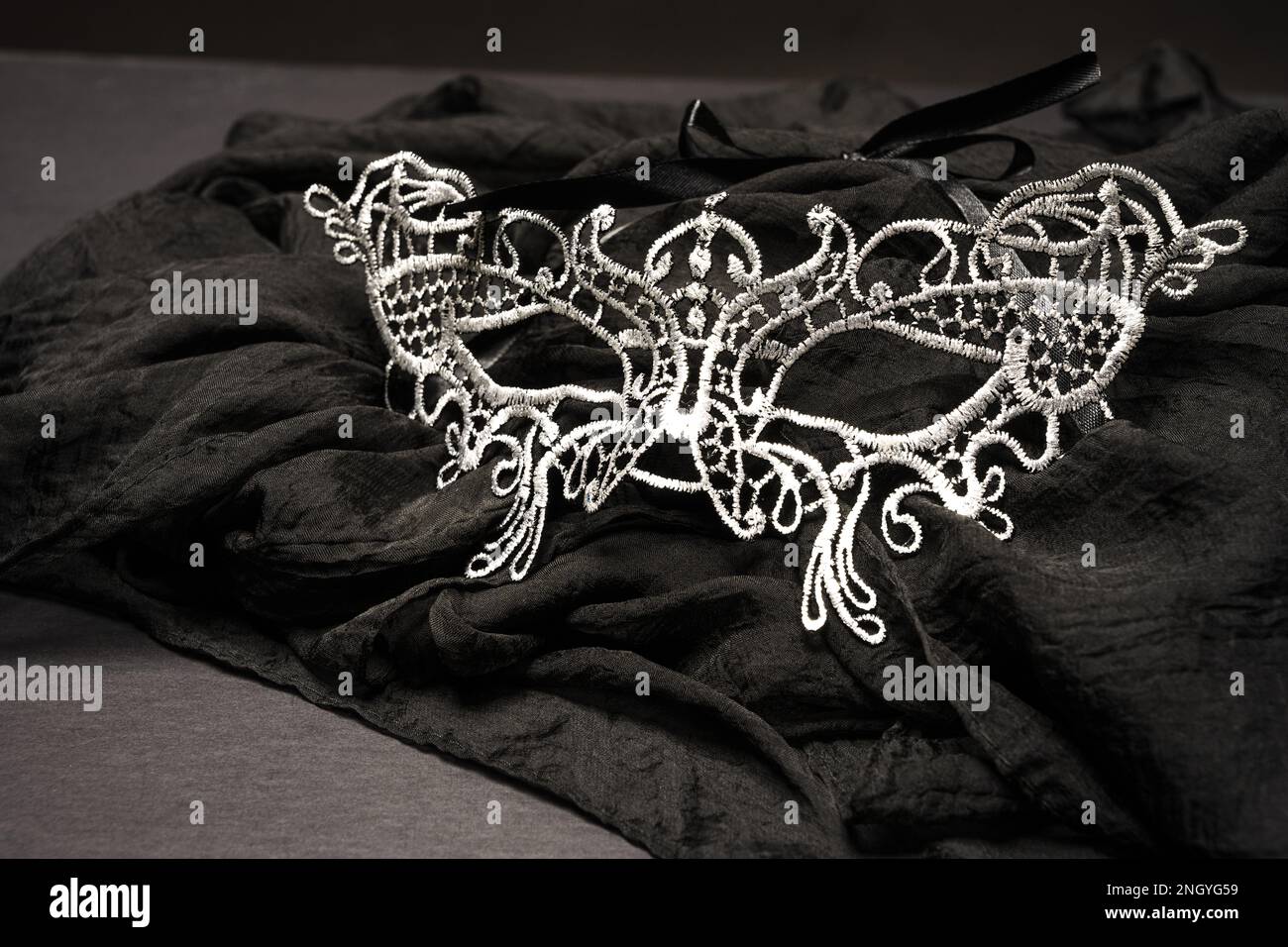 Black cloth mask hi-res stock photography and images - Alamy